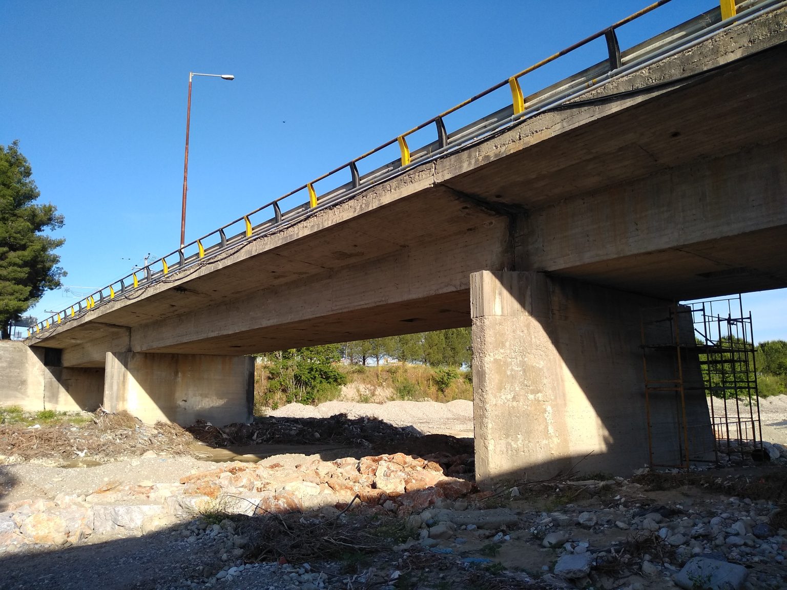 Jacking & Lifting of Bridge for Bearings Urgent Repair Works – HiSCS