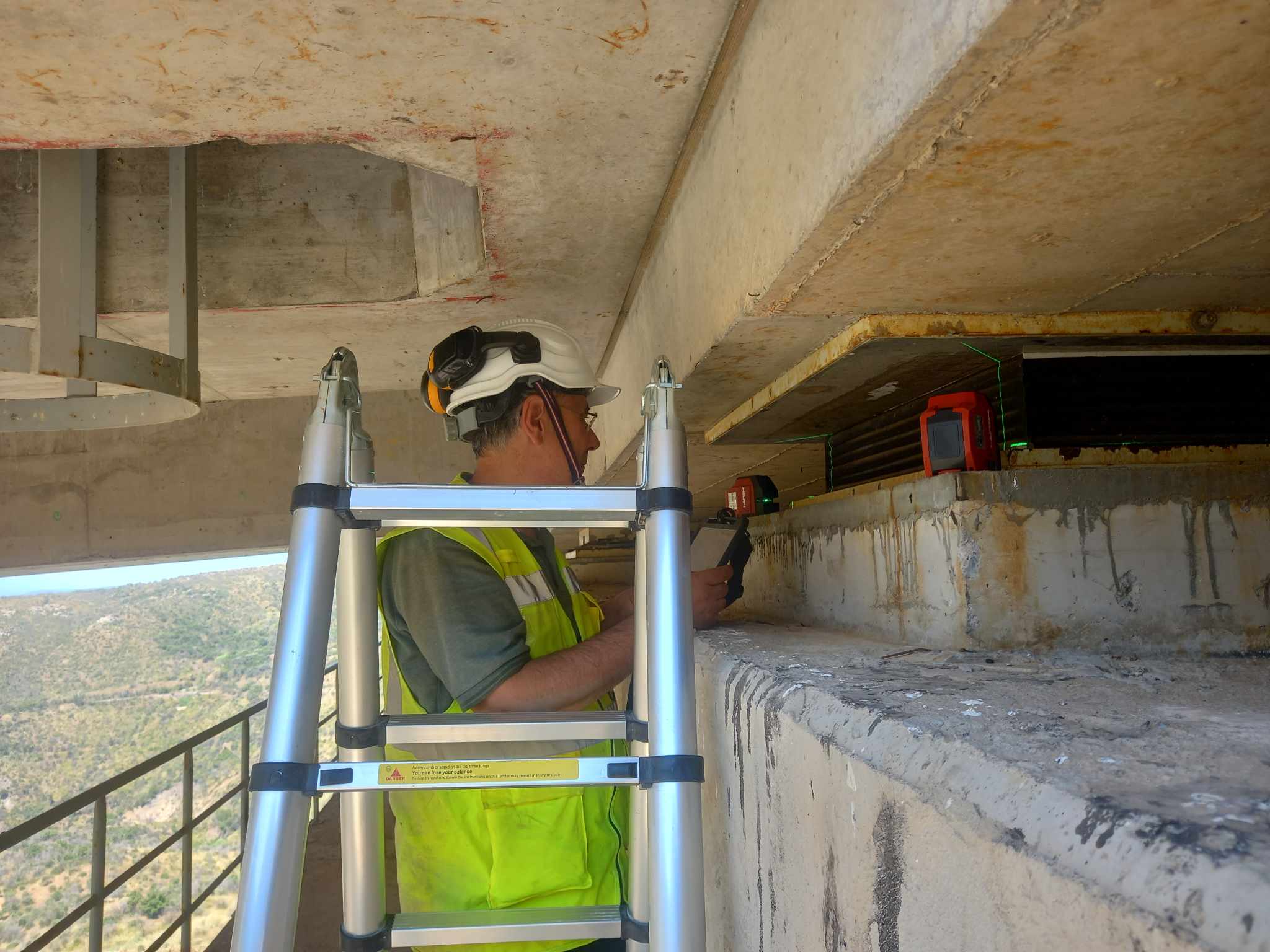 Inspection of Steel Arch Bridge – HiSCS